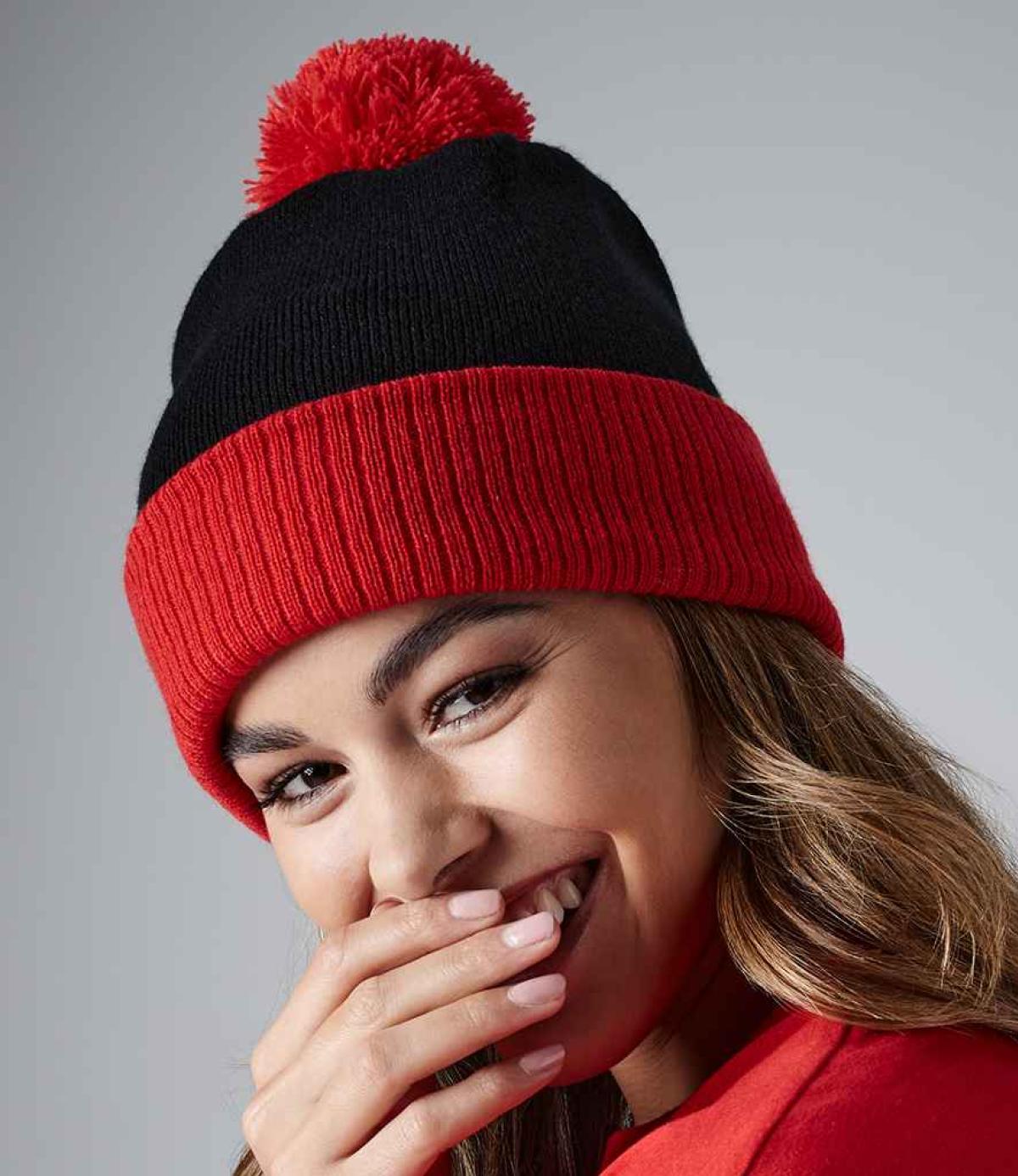 Beechfield Snowstar® Two Tone Beanie - Black/Bright Red