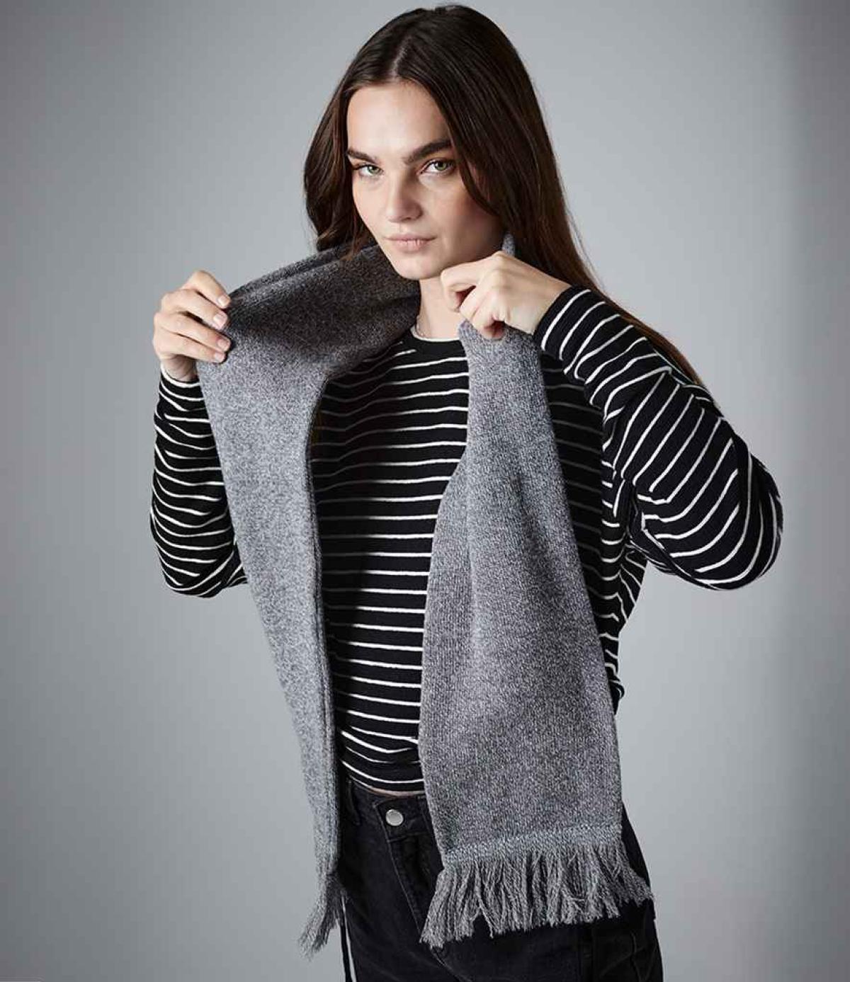 Beechfield Classic Knitted Scarf - Heather Grey